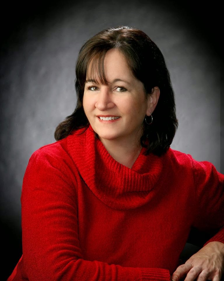 Author Angela Hayes: August 2014